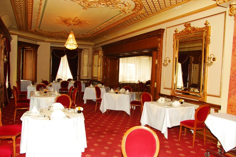 „Casa Capşa”- an aristocratic place of the "Little Paris" in the ...